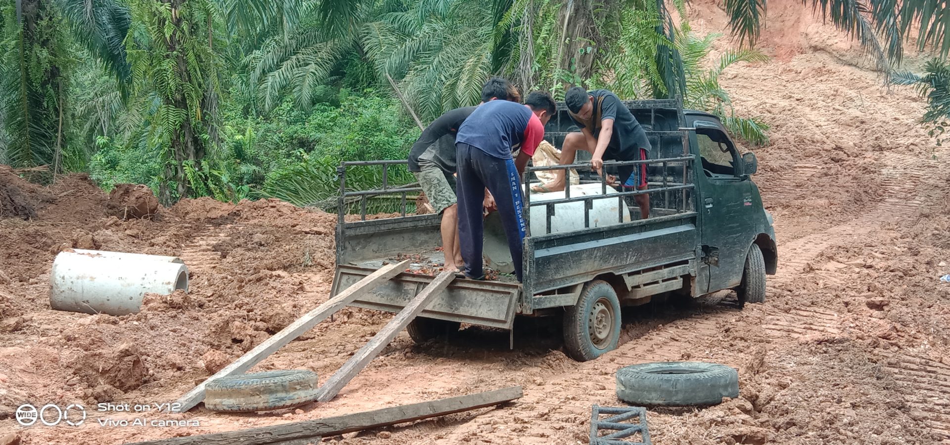 Kegiatan Pembukaan Badan Jalan Tahun 2020 - PUNJUNG